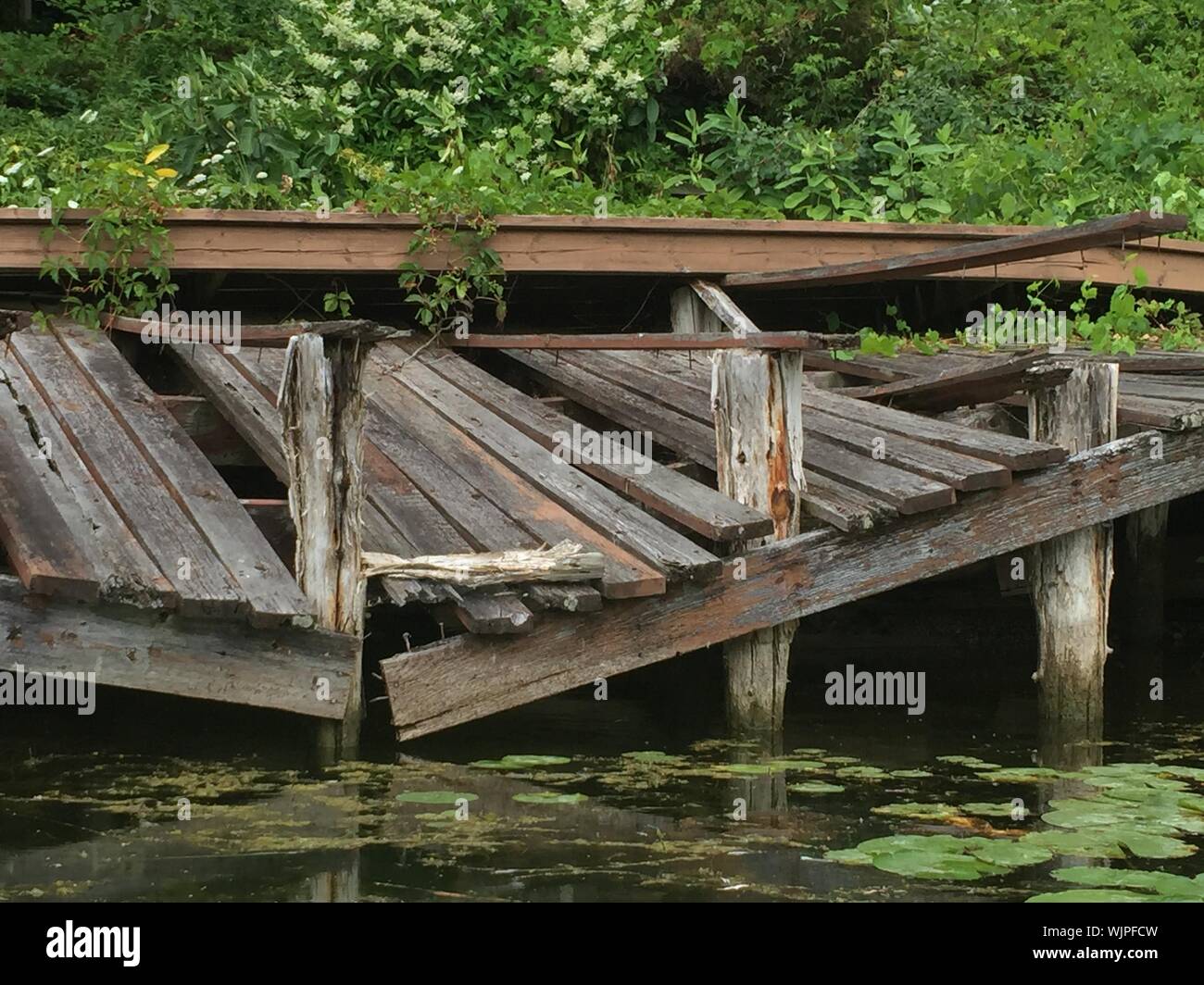 Damaged bridge hi-res stock photography and images - Alamy