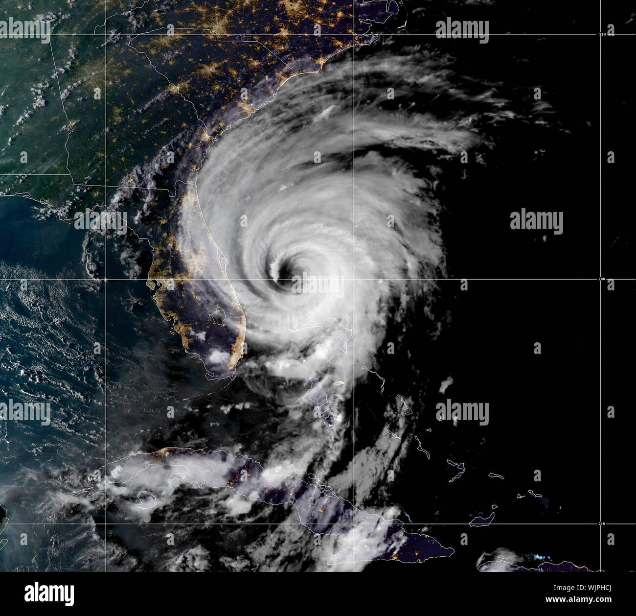 Hurricane satellite image hi-res stock photography and images - Alamy
