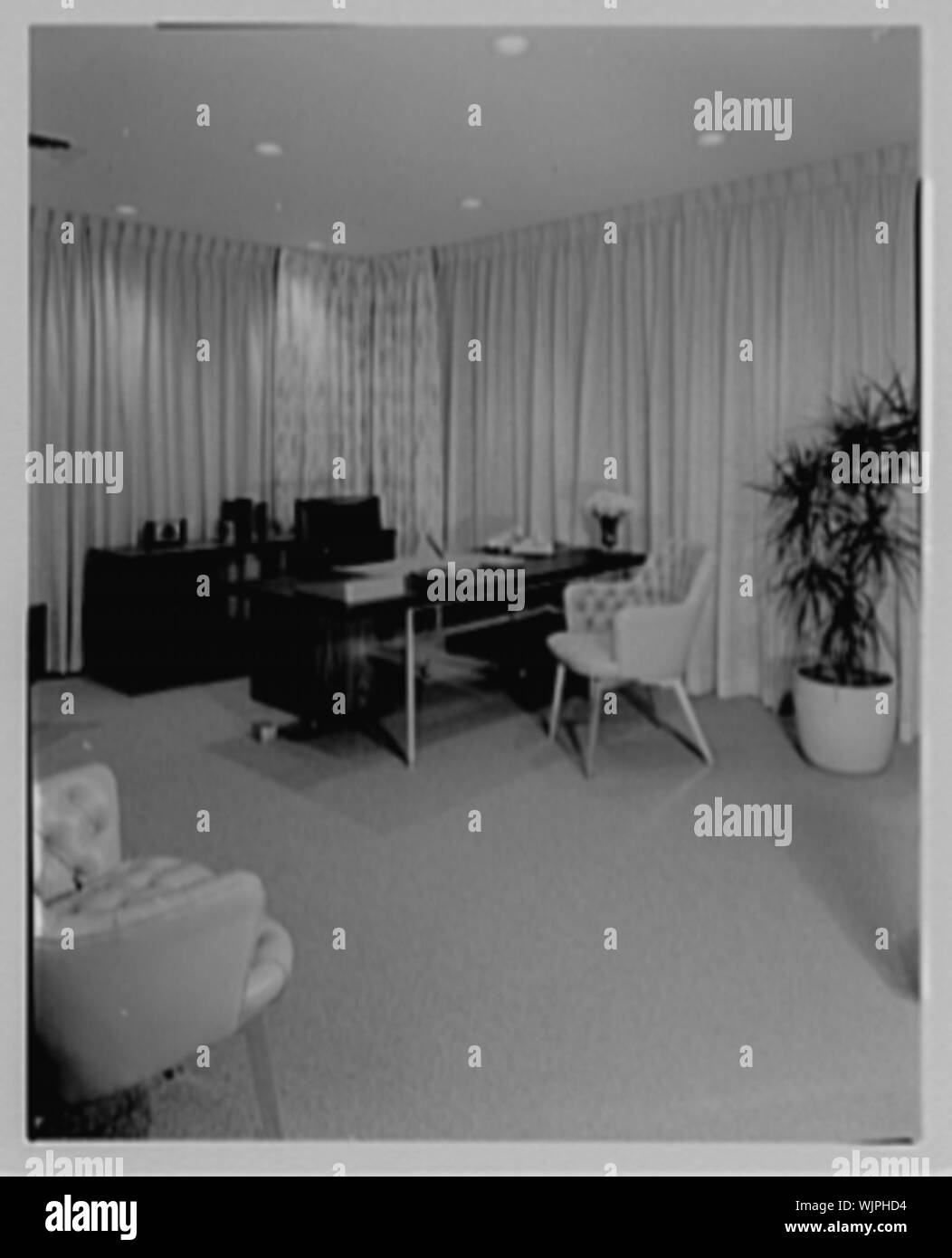 Hornblower & Weeks, Chase Manhattan building, Pine St., New York Stock ...