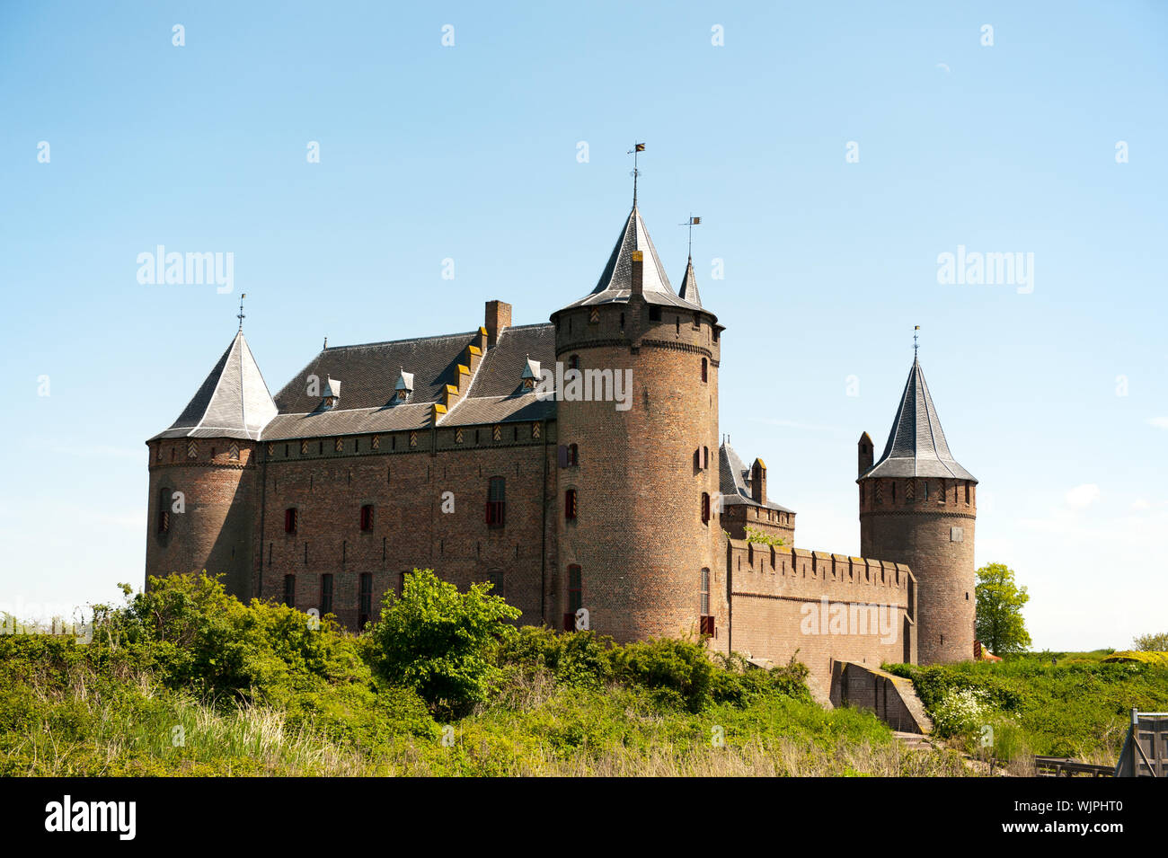 Exterior of Dutch old ancient castle Muiderslot Stock Photo - Alamy