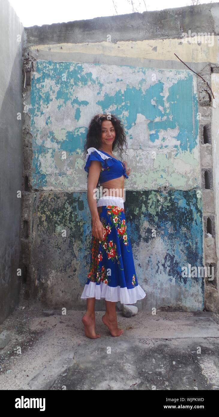 Tiptoeing High Resolution Stock Photography and Images - Alamy