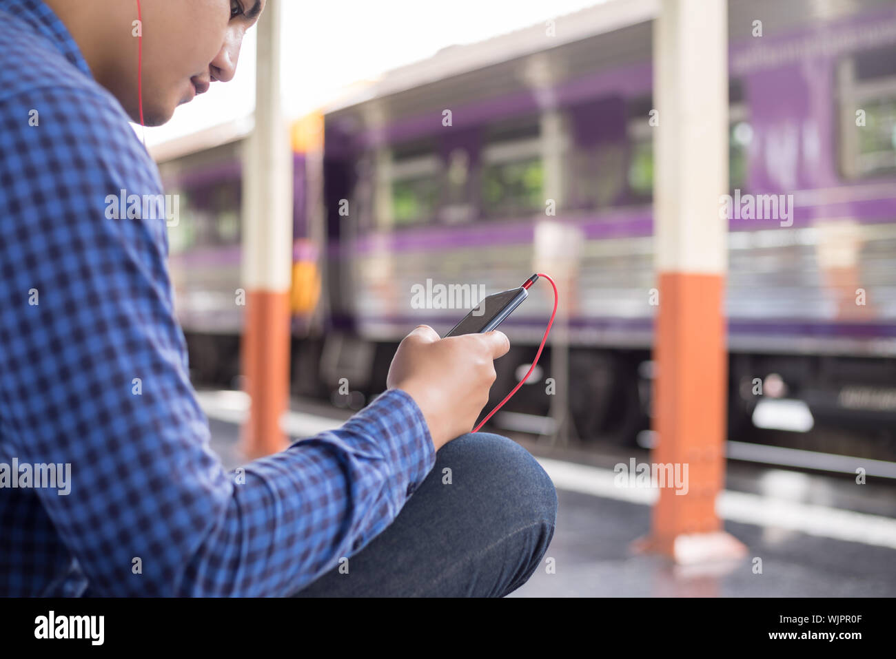 Mobile device station hi-res stock photography and images - Alamy