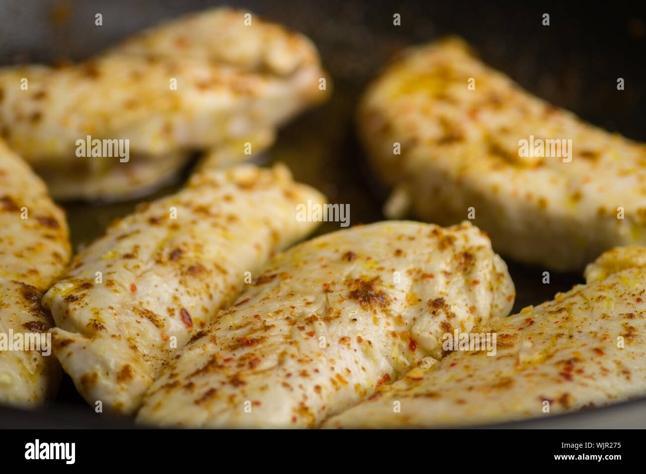 Cooked meat and chicken hi-res stock photography and images - Alamy
