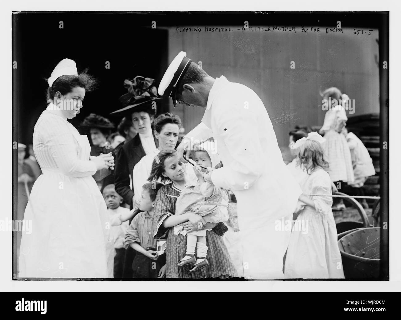 Doctor boat hi-res stock photography and images - Alamy