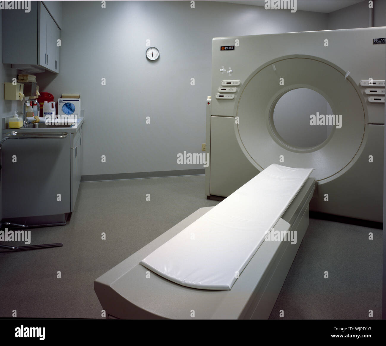 Hospital imaging equipment Stock Photo - Alamy