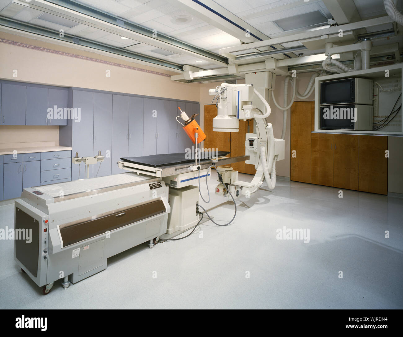 Operating procedures hi-res stock photography and images - Alamy