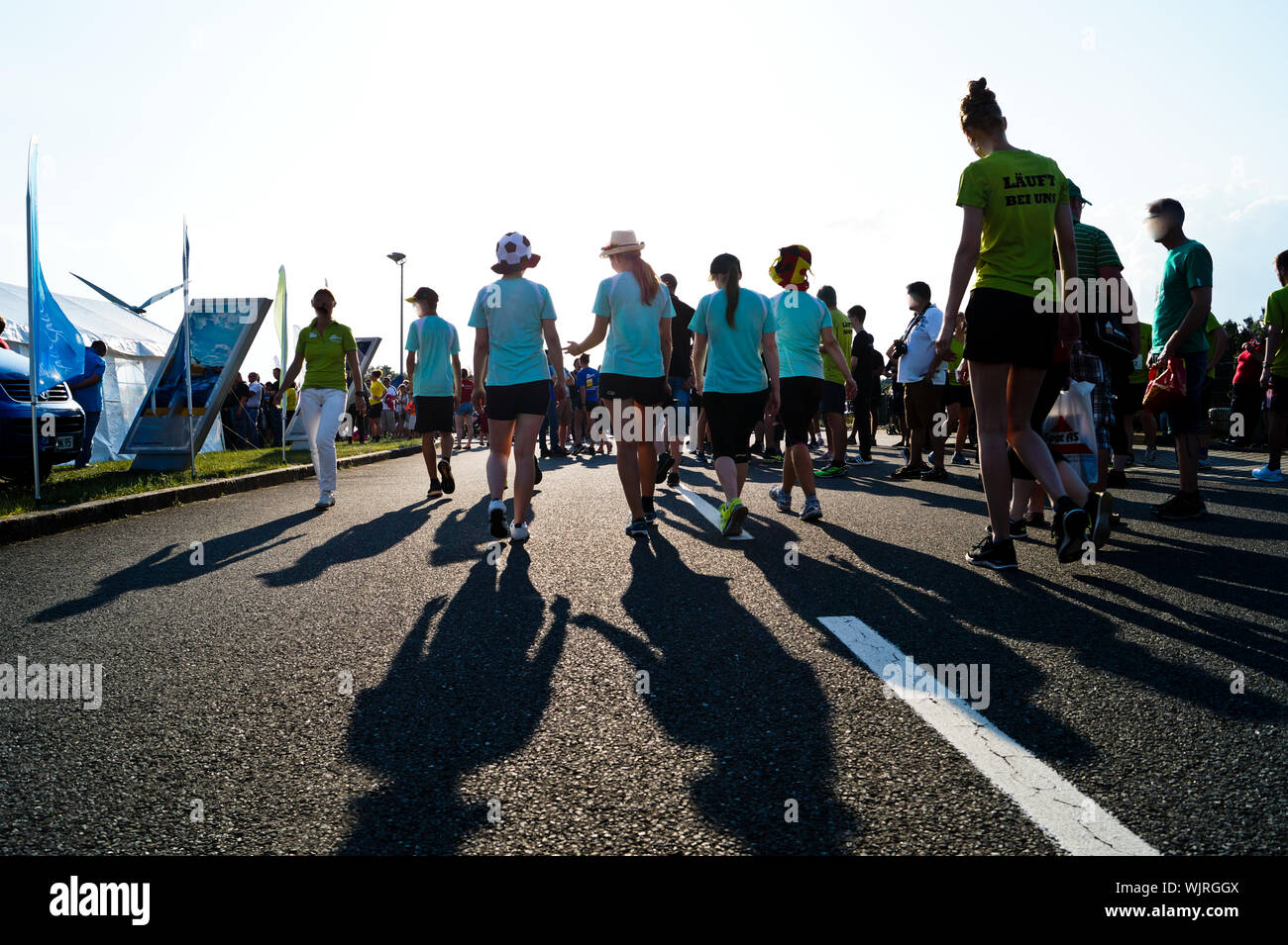 Crowd people walking hi-res stock photography and images - Alamy