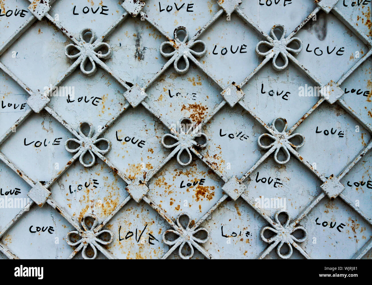 Love gate hi-res stock photography and images - Alamy