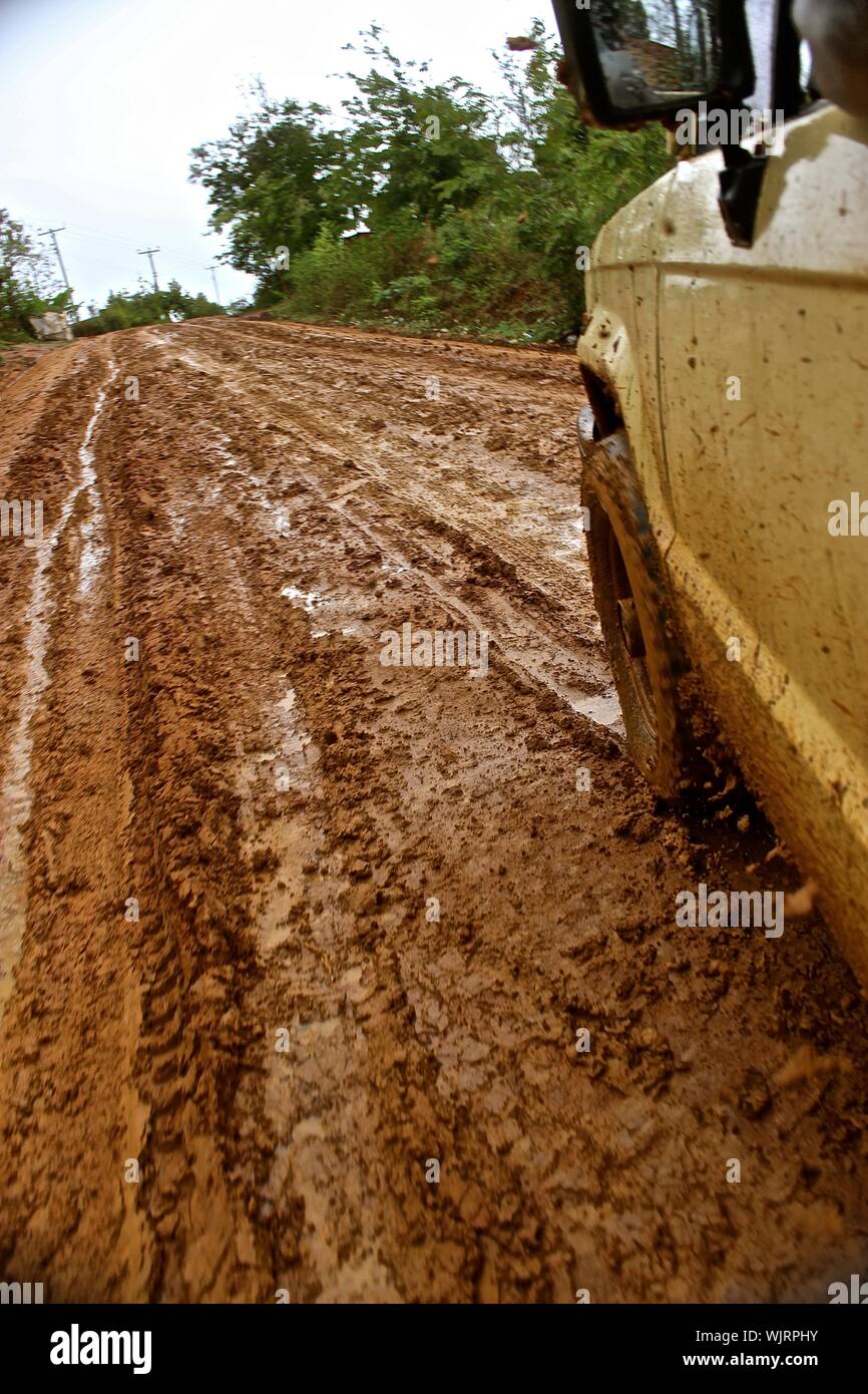 Muddy road hi-res stock photography and images - Alamy