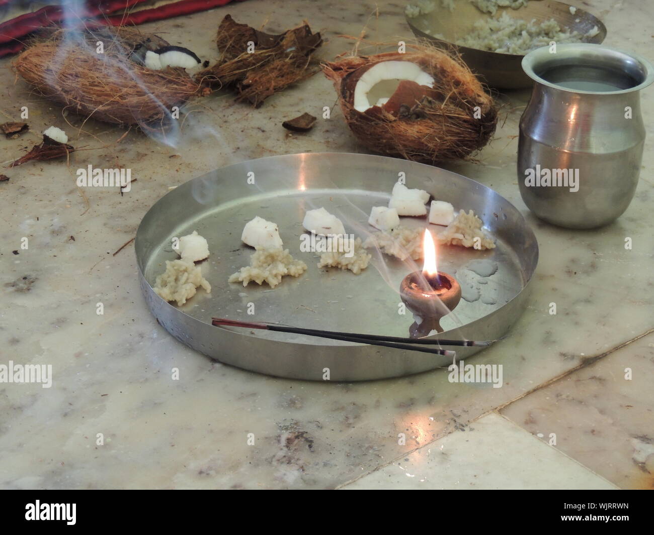 Food offering temple hi-res stock photography and images - Alamy