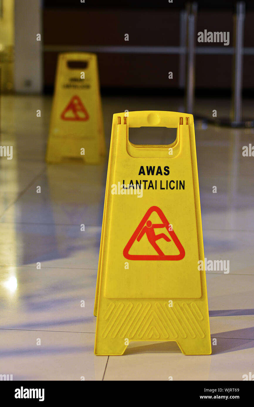 Danger sign floor hi-res stock photography and images - Alamy