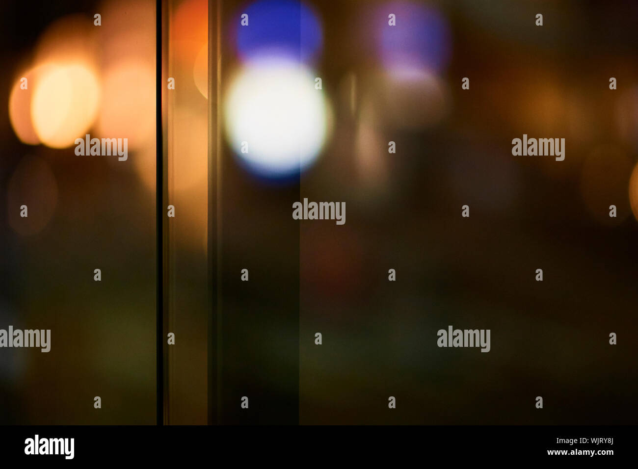 Glowing lens flare hi-res stock photography and images - Alamy