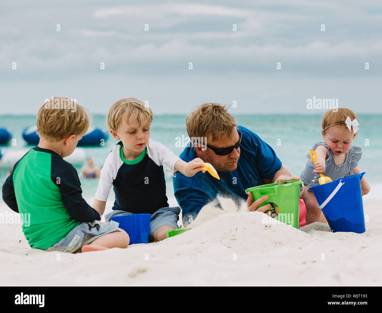 Baby and sand castle hi-res stock photography and images - Alamy
