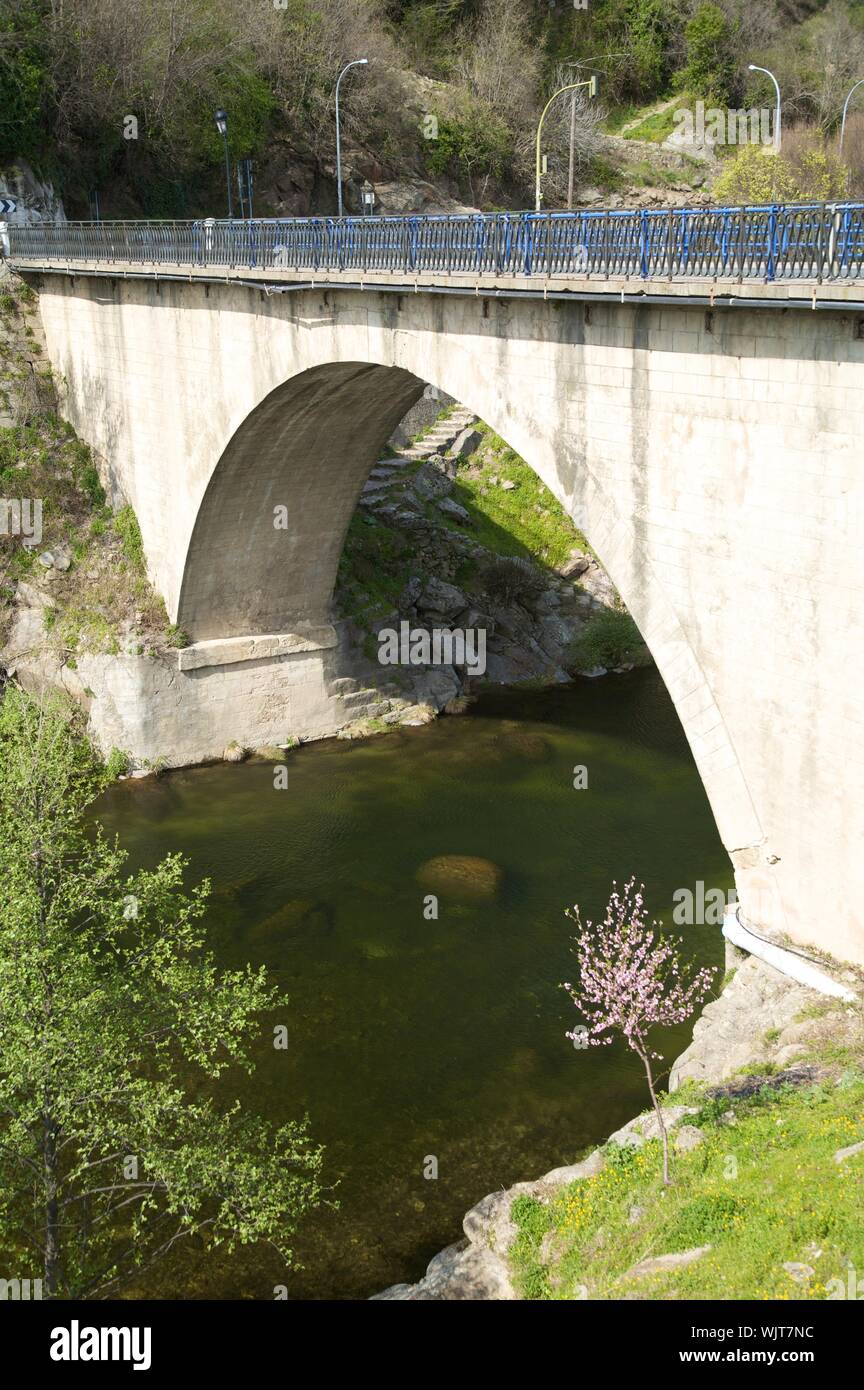 Jerte bridge hi-res stock photography and images - Alamy