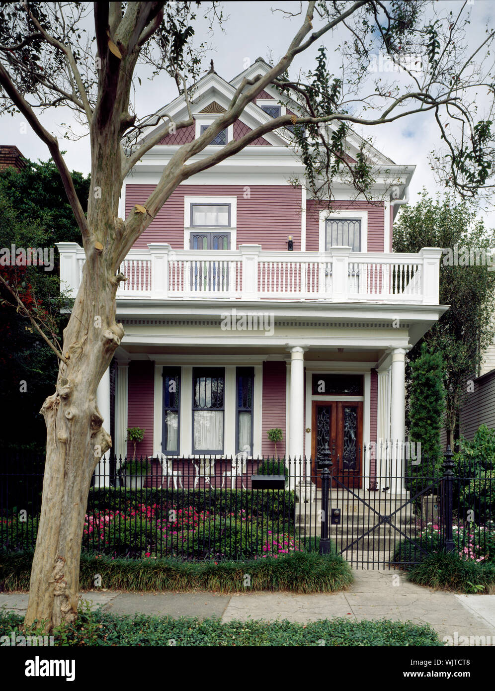 Working class neighborhood hi-res stock photography and images - Alamy