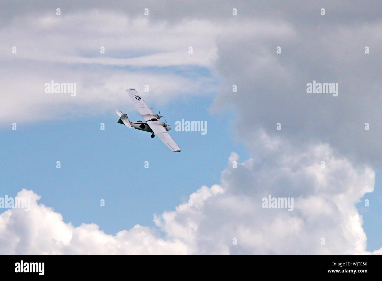 Amphibious aircraft hi-res stock photography and images - Alamy