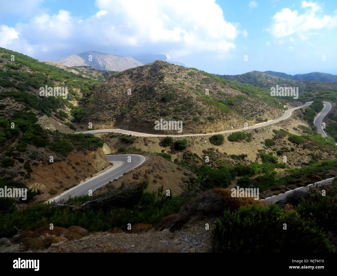 Narrow roads hi-res stock photography and images - Alamy