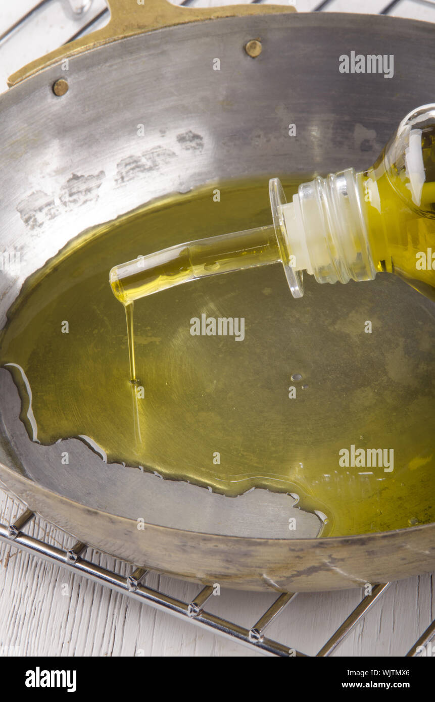 Oil poured pan hi-res stock photography and images - Alamy
