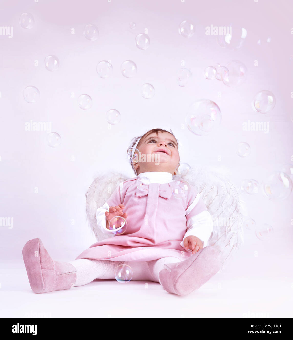 Baby angel wings hi-res stock photography and images - Alamy