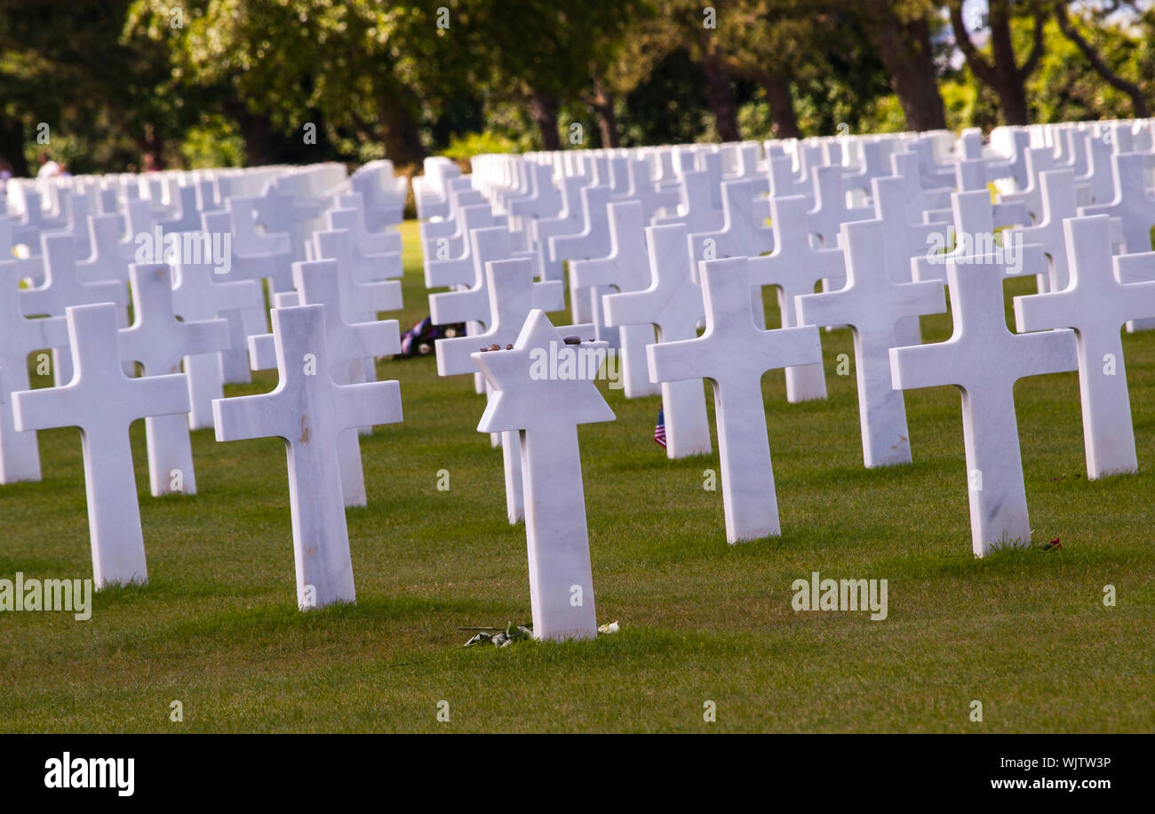 Blue objects hi-res stock photography and images - Alamy