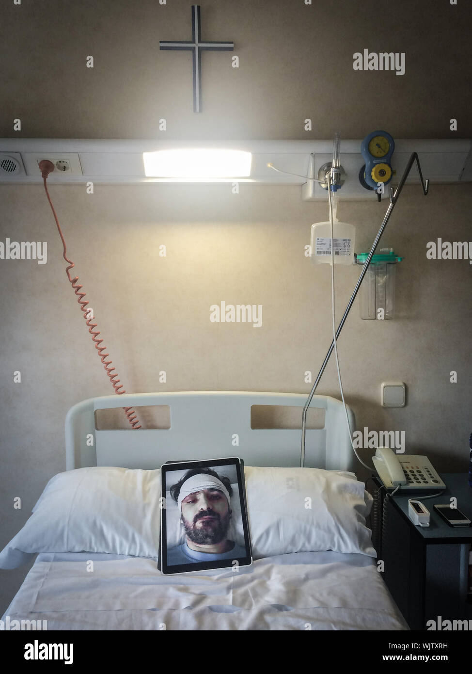 Death bed hospital hi-res stock photography and images - Alamy