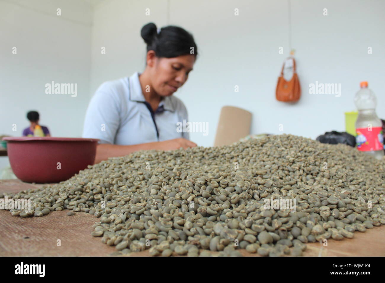 Chery picker hi-res stock photography and images - Alamy