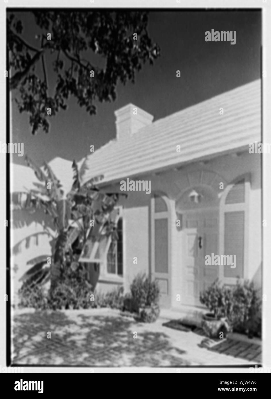 Luxury homes miami beach Black and White Stock Photos & Images - Alamy