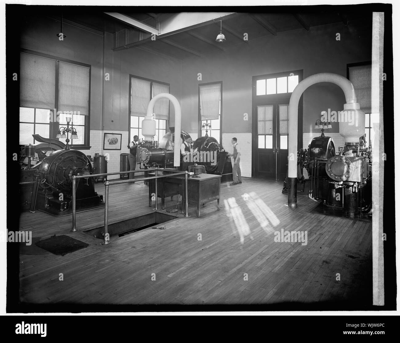 University of washington campus Black and White Stock Photos & Images ...