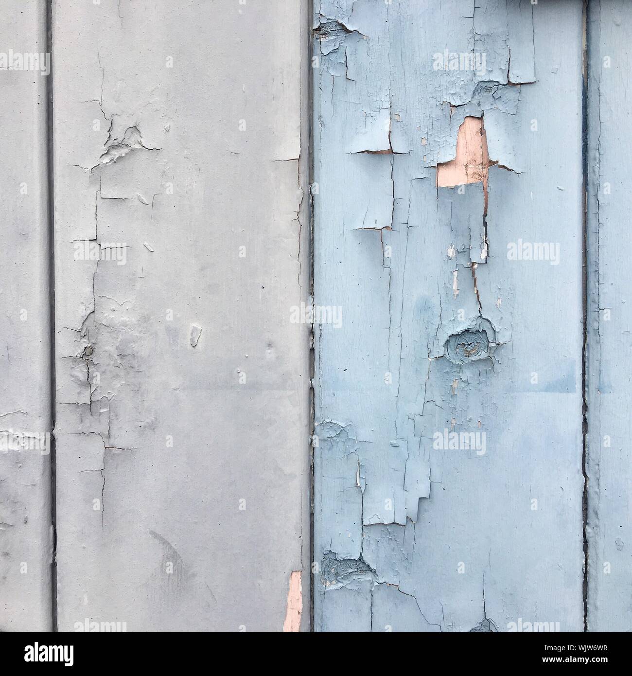 Peeling wood paint hi-res stock photography and images - Alamy