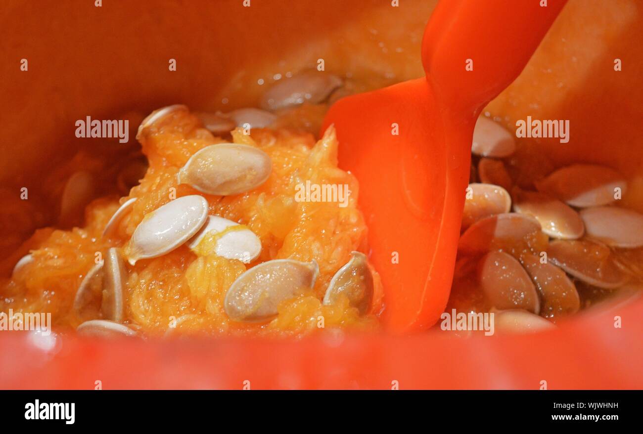 Seeds and pulp hi-res stock photography and images - Alamy