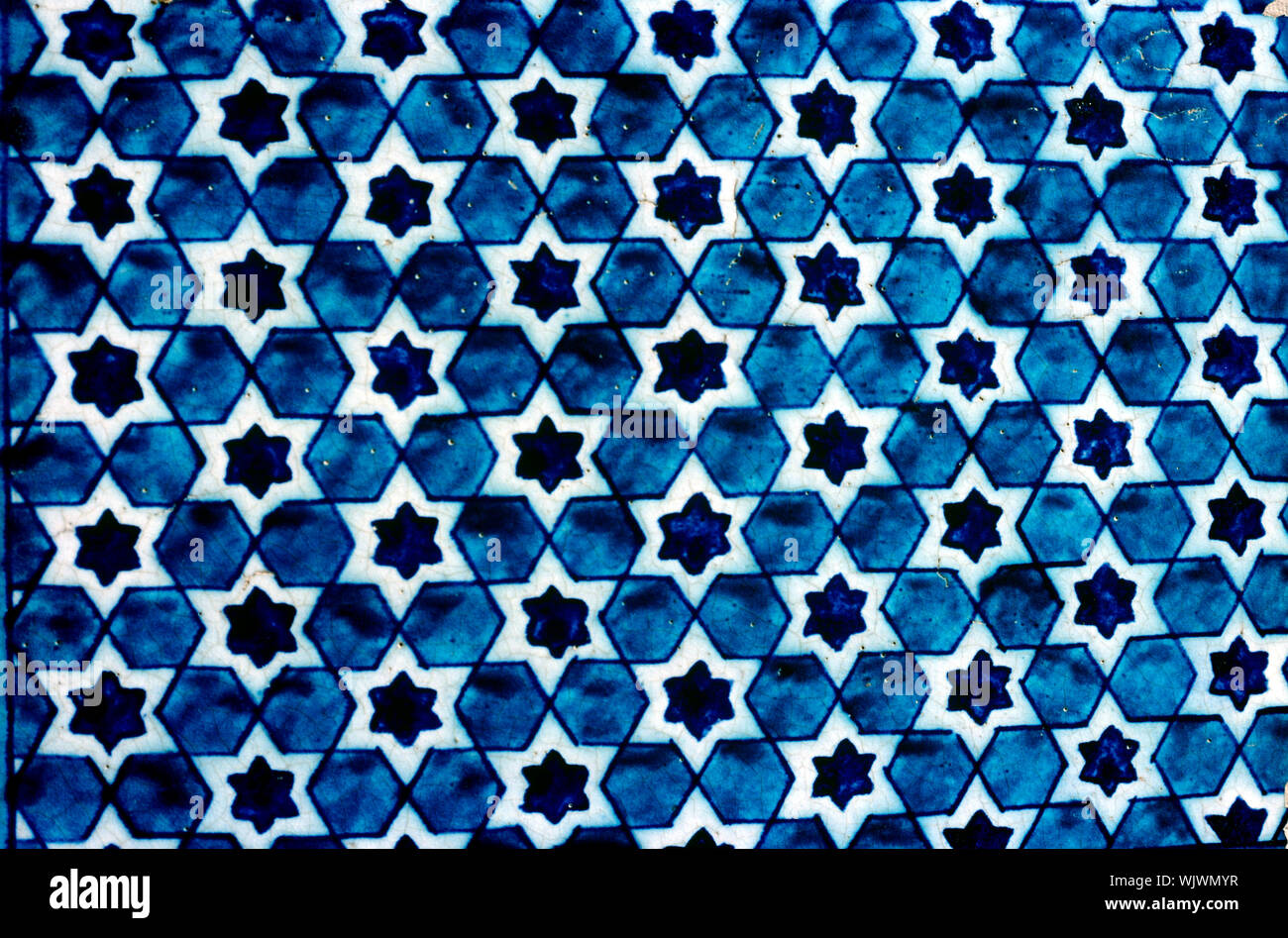 Islamic tiles in Multan, Pakistan, 14th century Stock Photo - Alamy
