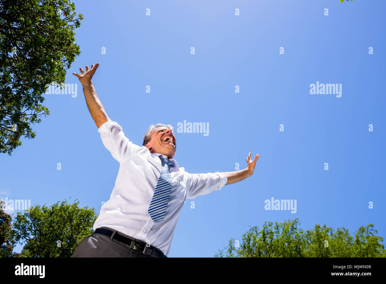 Man screaming sky freedom hi-res stock photography and images - Alamy