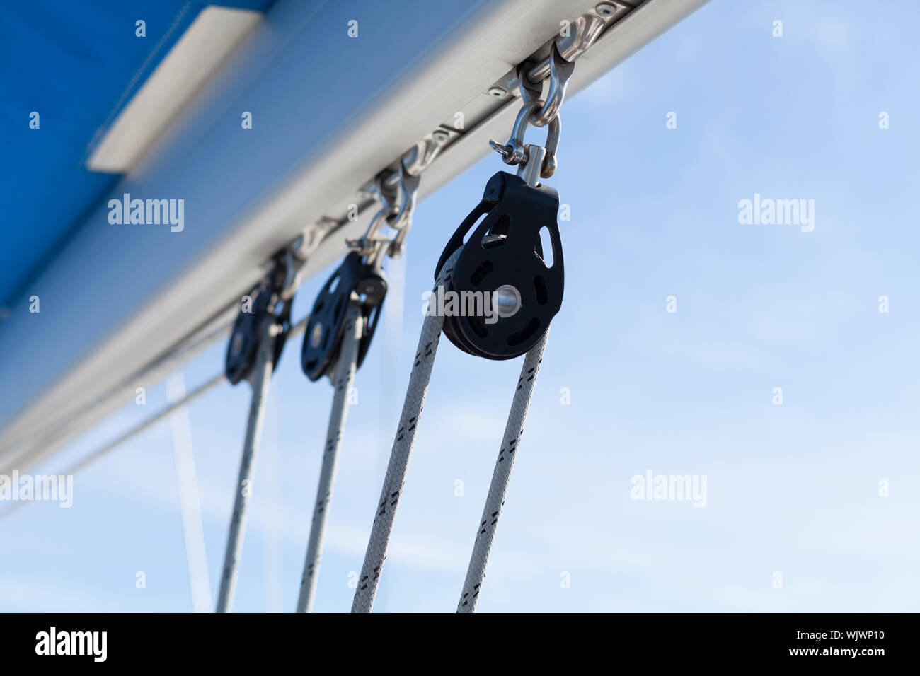 Ropes And Pulleys High Resolution Stock Photography and Images - Alamy