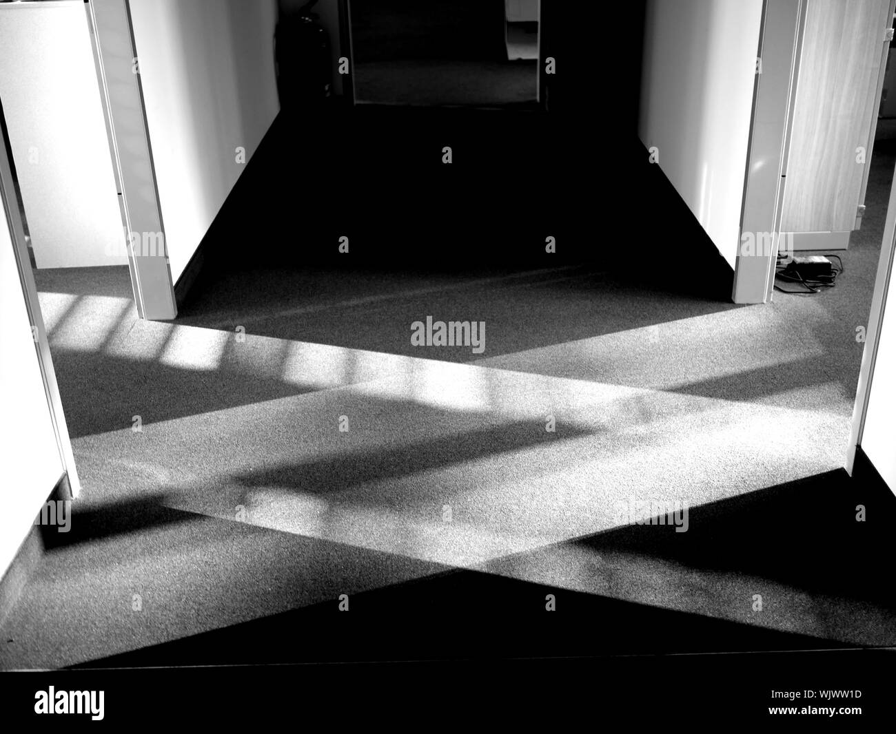 Office hallway hi-res stock photography and images - Alamy