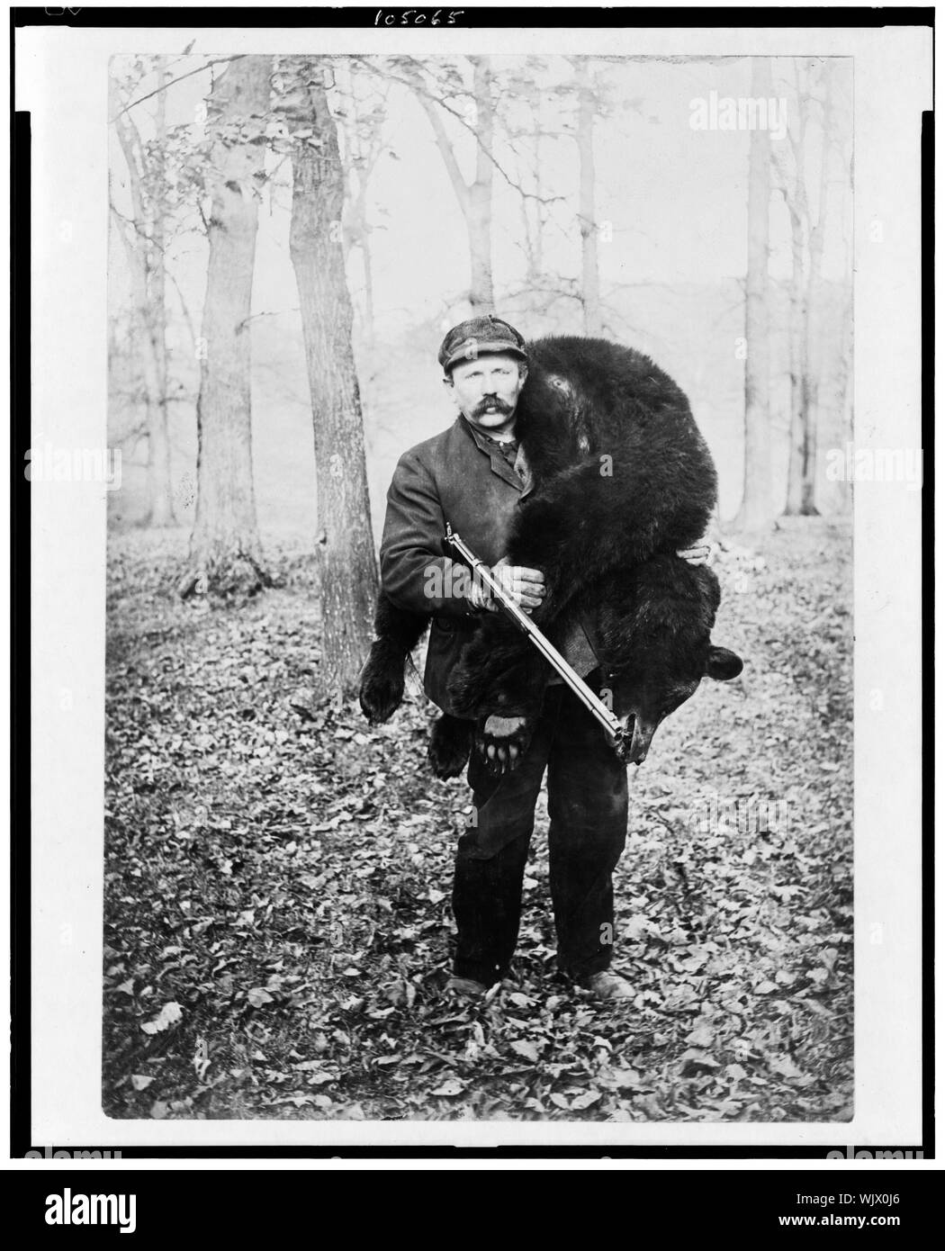 Hunter carrying hi-res stock photography and images - Alamy