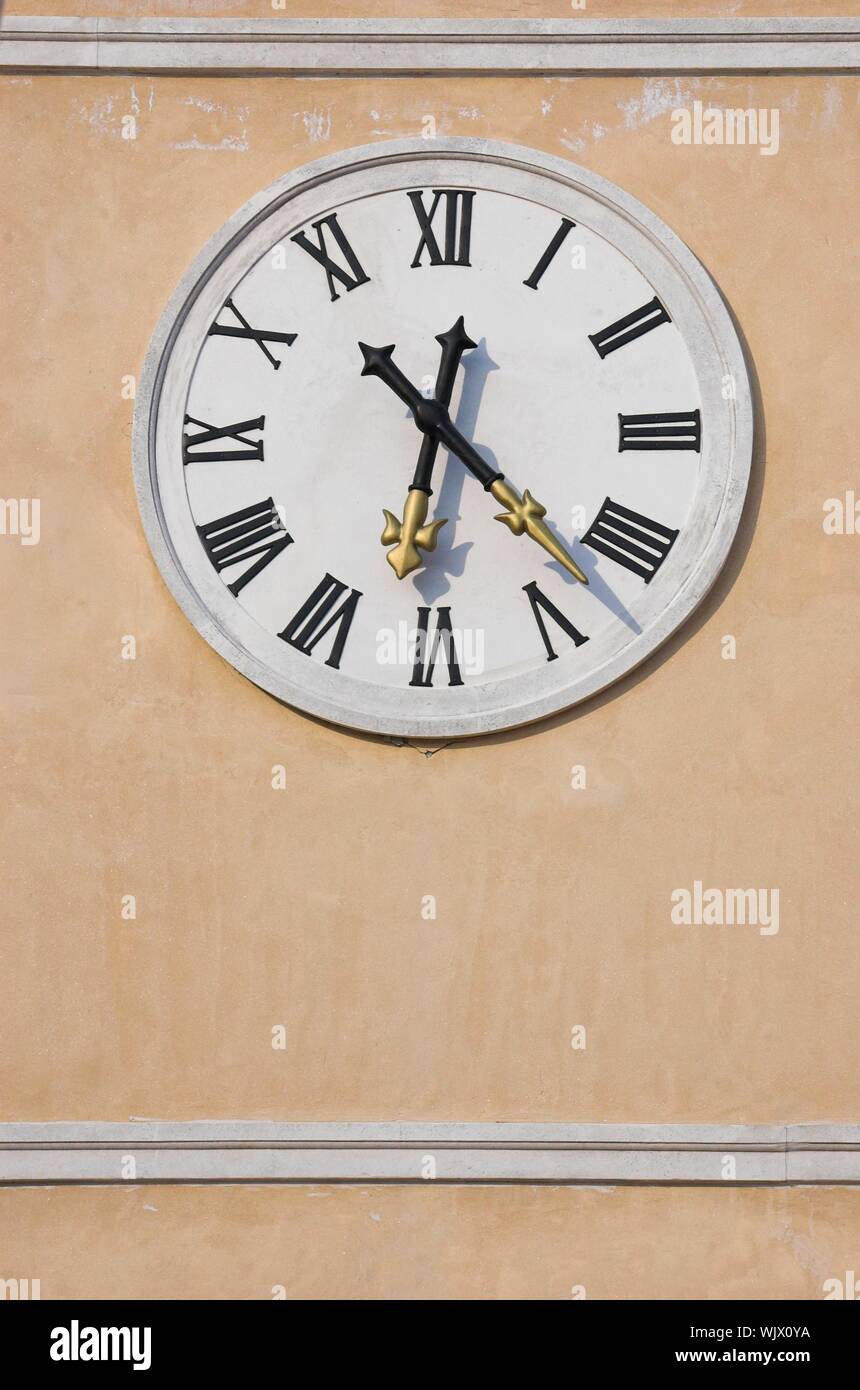 Clock face on a clock tower Stock Photo - Alamy