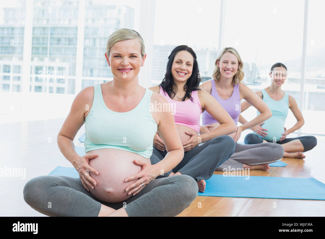 Women Bumps Pregnancy High Resolution Stock Photography and Images - Alamy