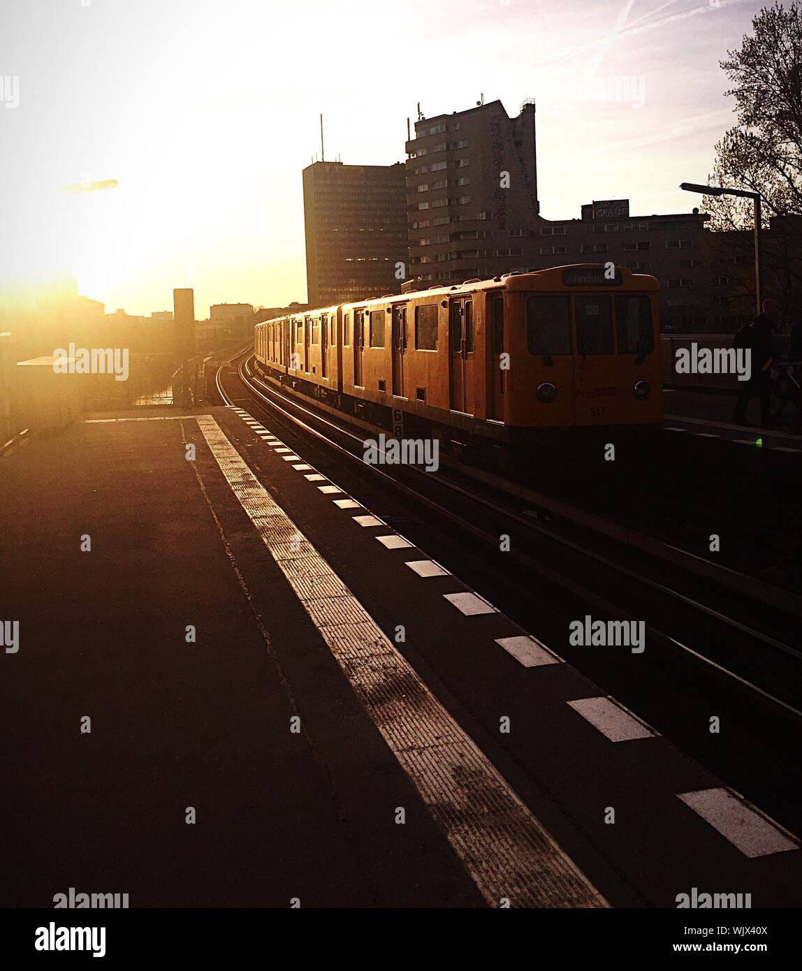 Train leaving station hi-res stock photography and images - Alamy