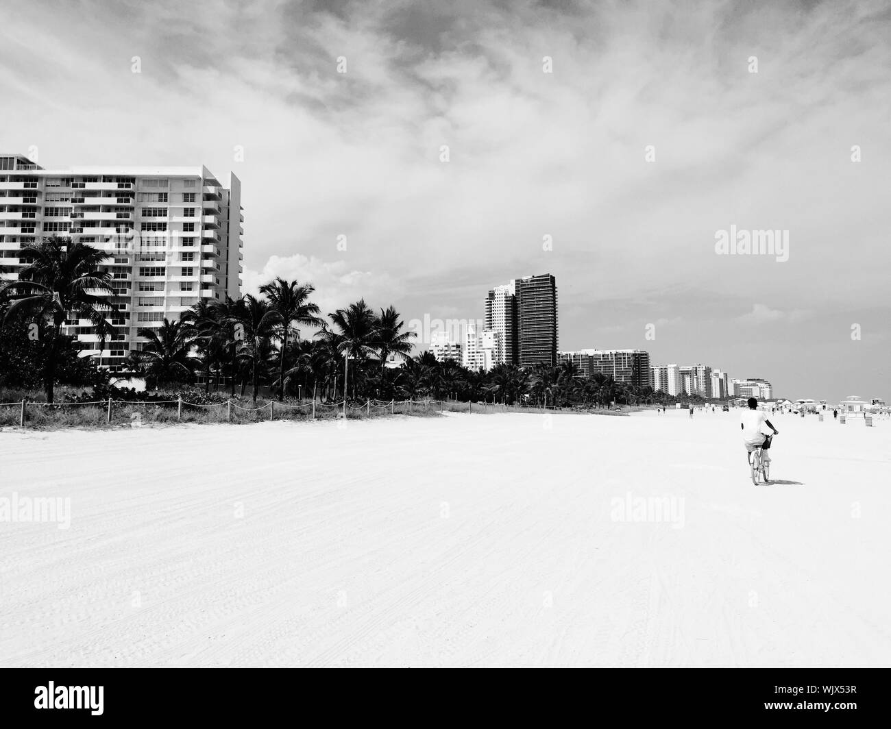 Miami sky and buildings hi-res stock photography and images - Alamy