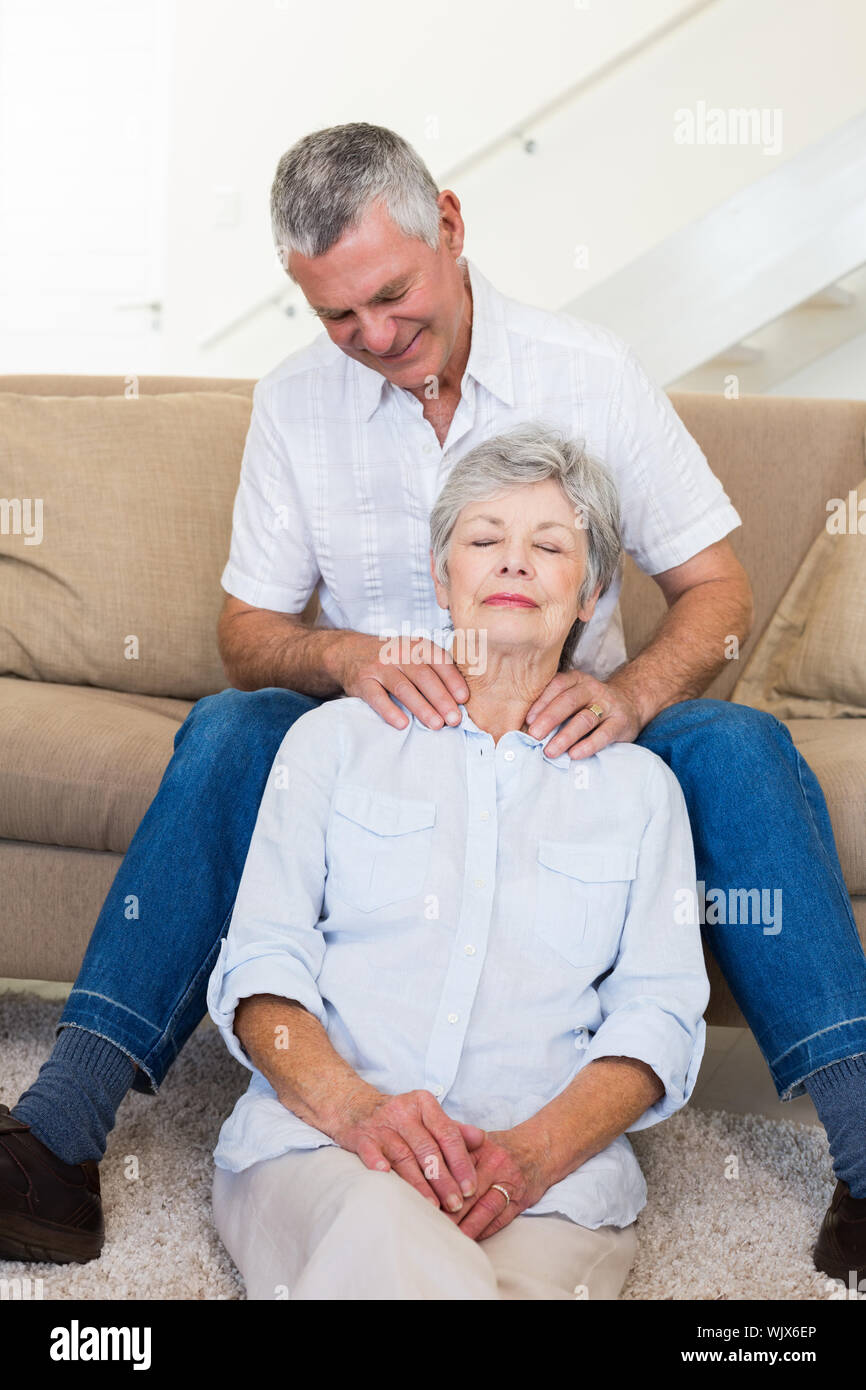 Shoulder rub hi-res stock photography and images - Alamy
