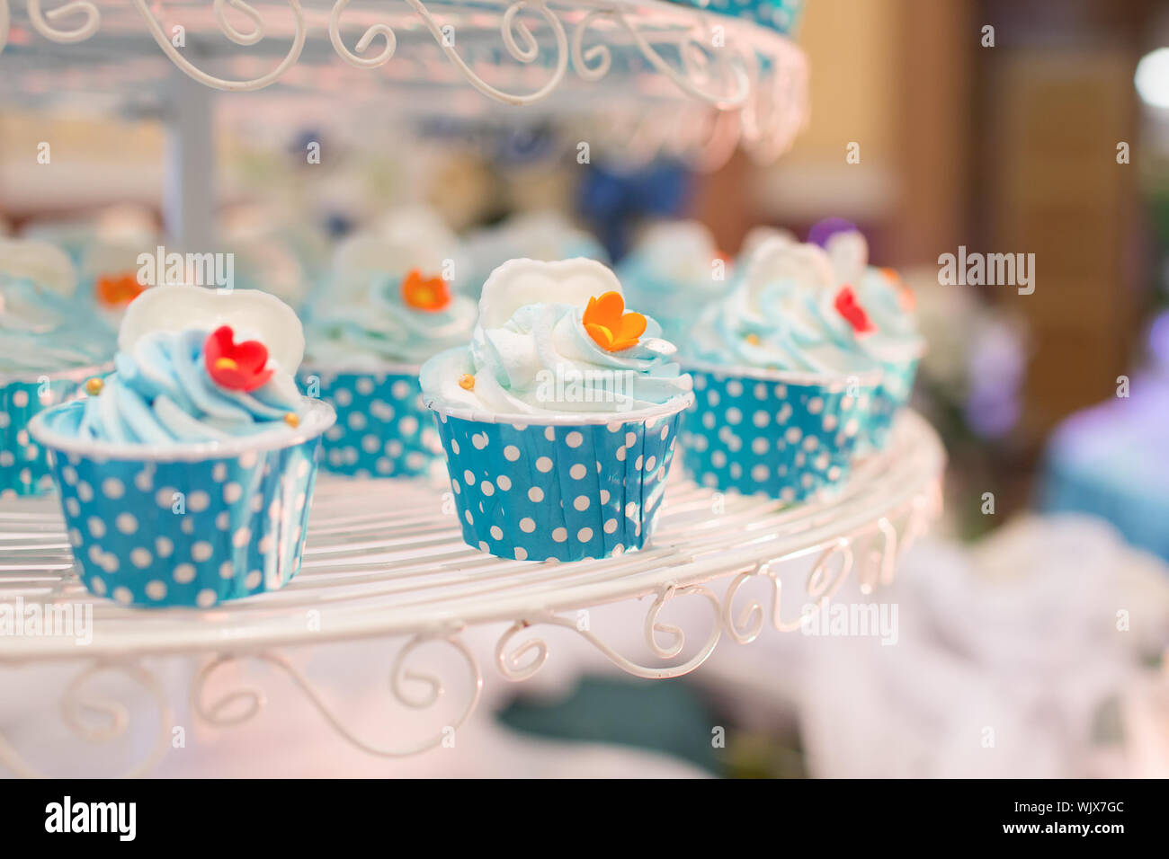 Cupcakes display hi-res stock photography and images - Alamy