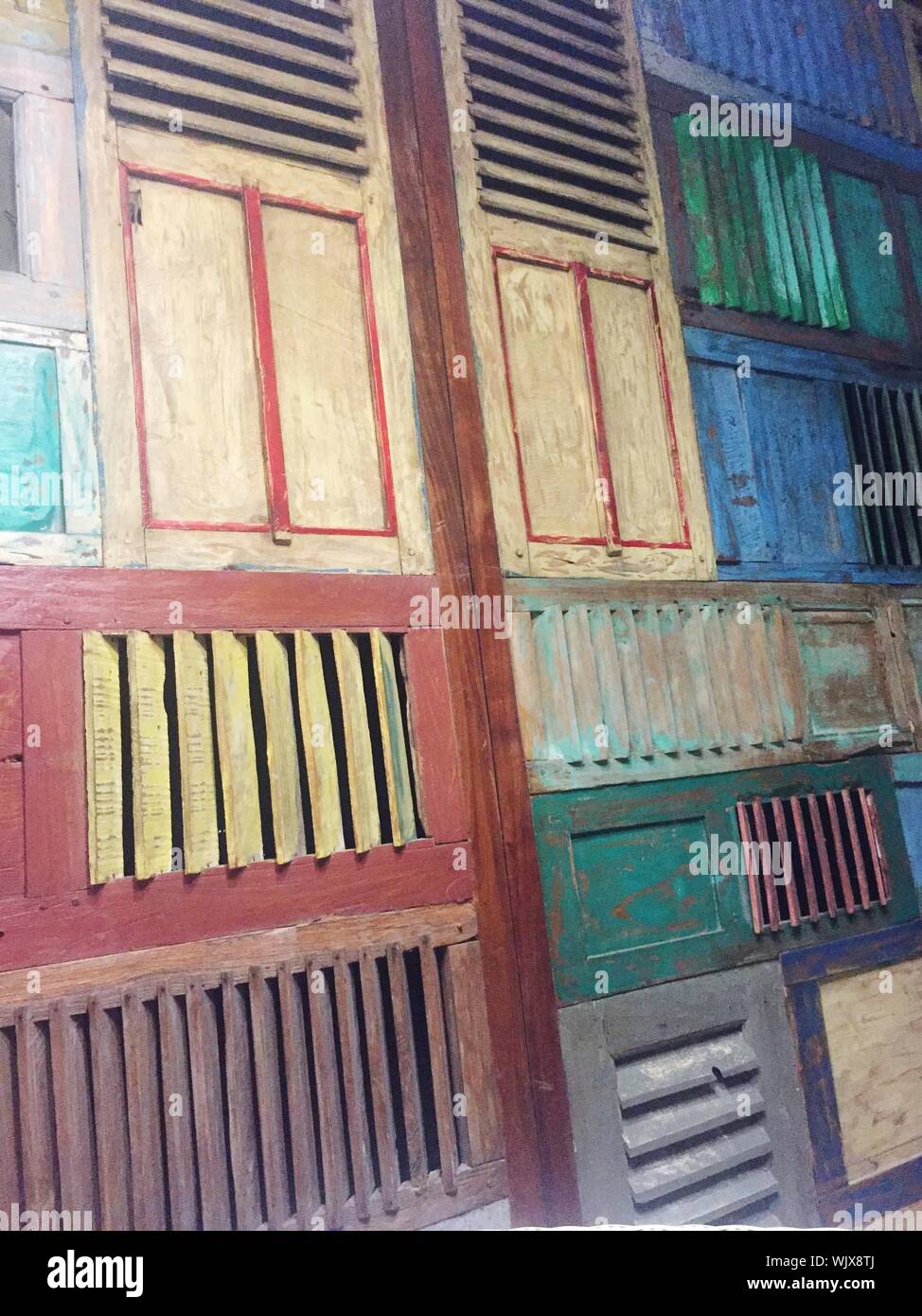 Full windows hi-res stock photography and images - Alamy