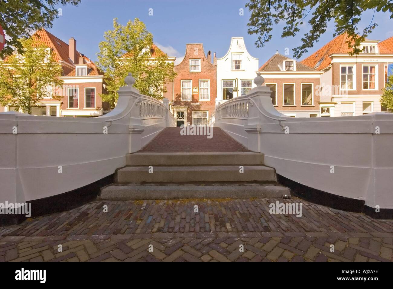 Pedestrian bridge in venetian style, Delft, Netherlands Stock Photo - Alamy