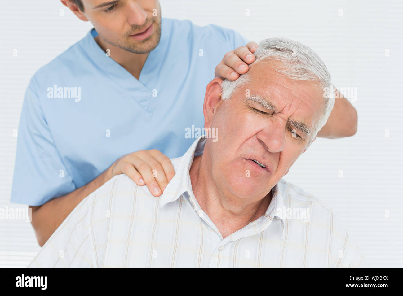 Chiropractor adjustment hi-res stock photography and images - Alamy