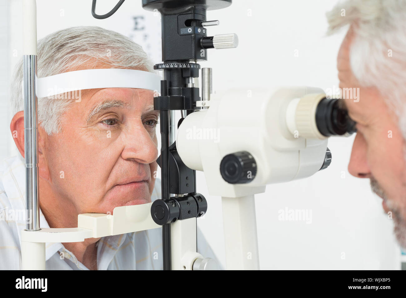 Sighted testing hi-res stock photography and images - Alamy