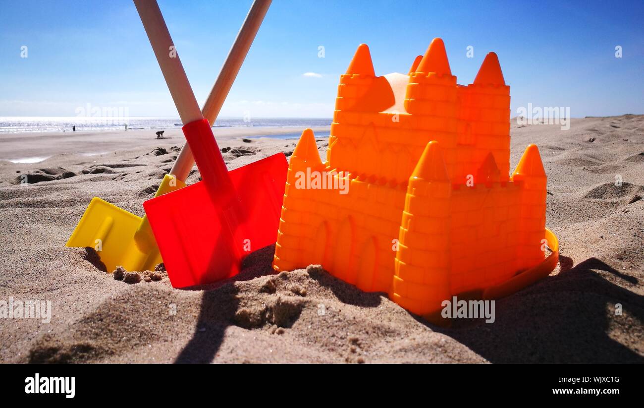 Plastic castle hi-res stock photography and images - Alamy