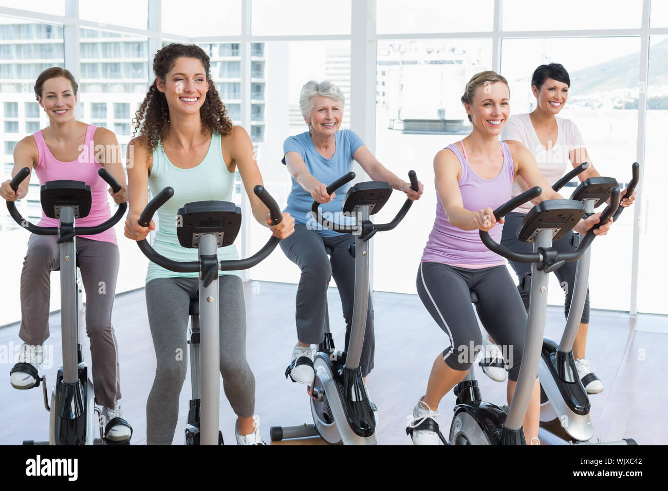 Mixed spinning class hi-res stock photography and images - Alamy