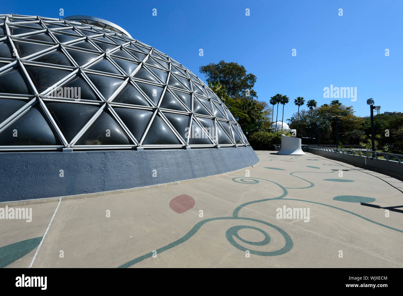 Glass dome display hi-res stock photography and images - Alamy