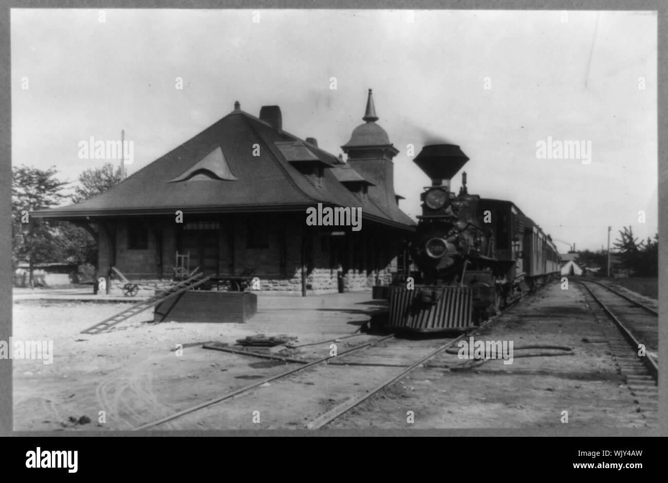 Short line hi-res stock photography and images - Alamy