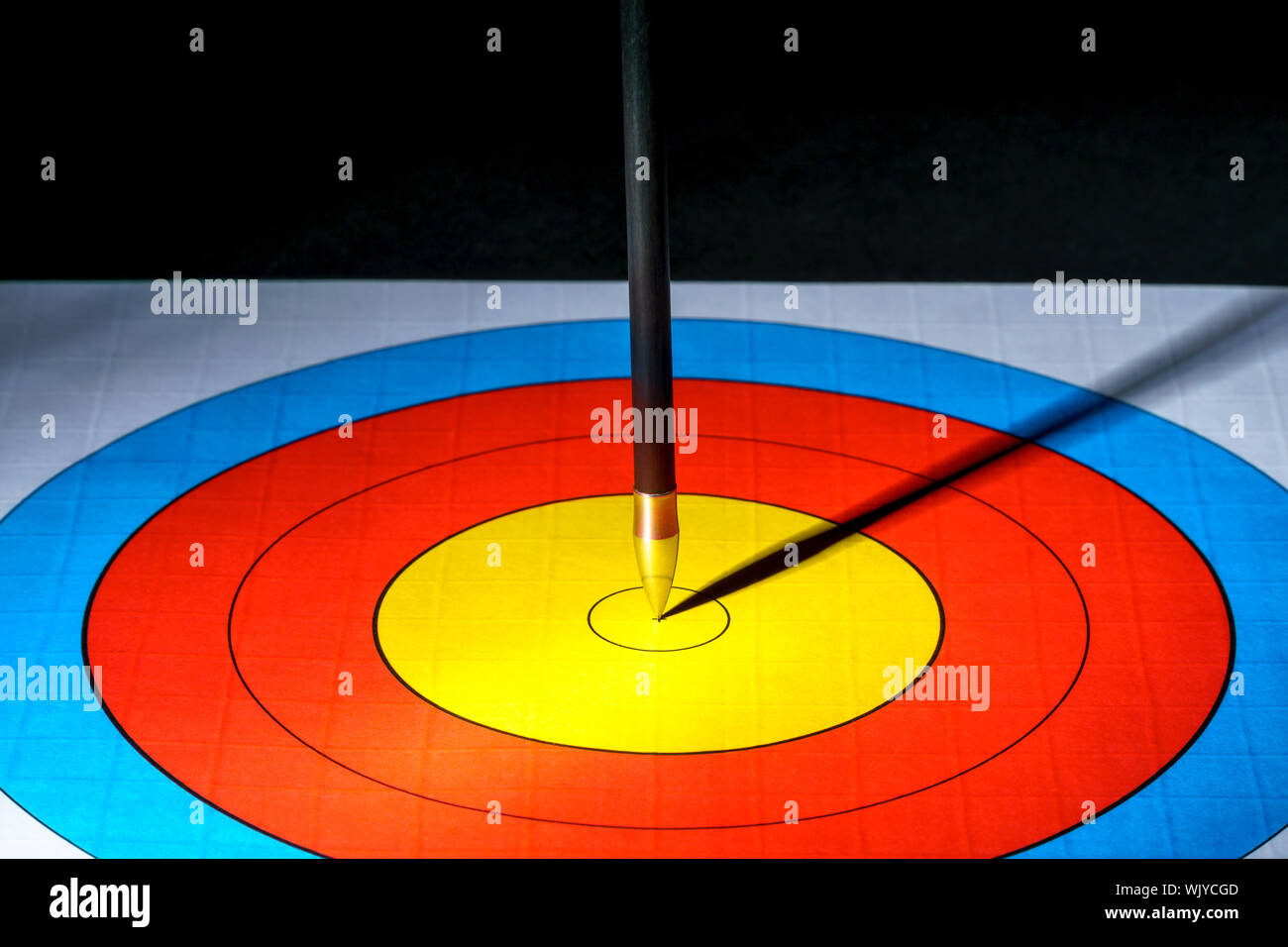 Bow And Arrow Target Black High Resolution Stock Photography and Images ...
